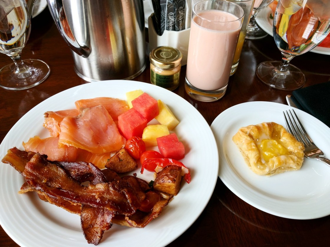 Edmonton Restaurant Review: The Harvest Room (Full Breakfast Buffet ...