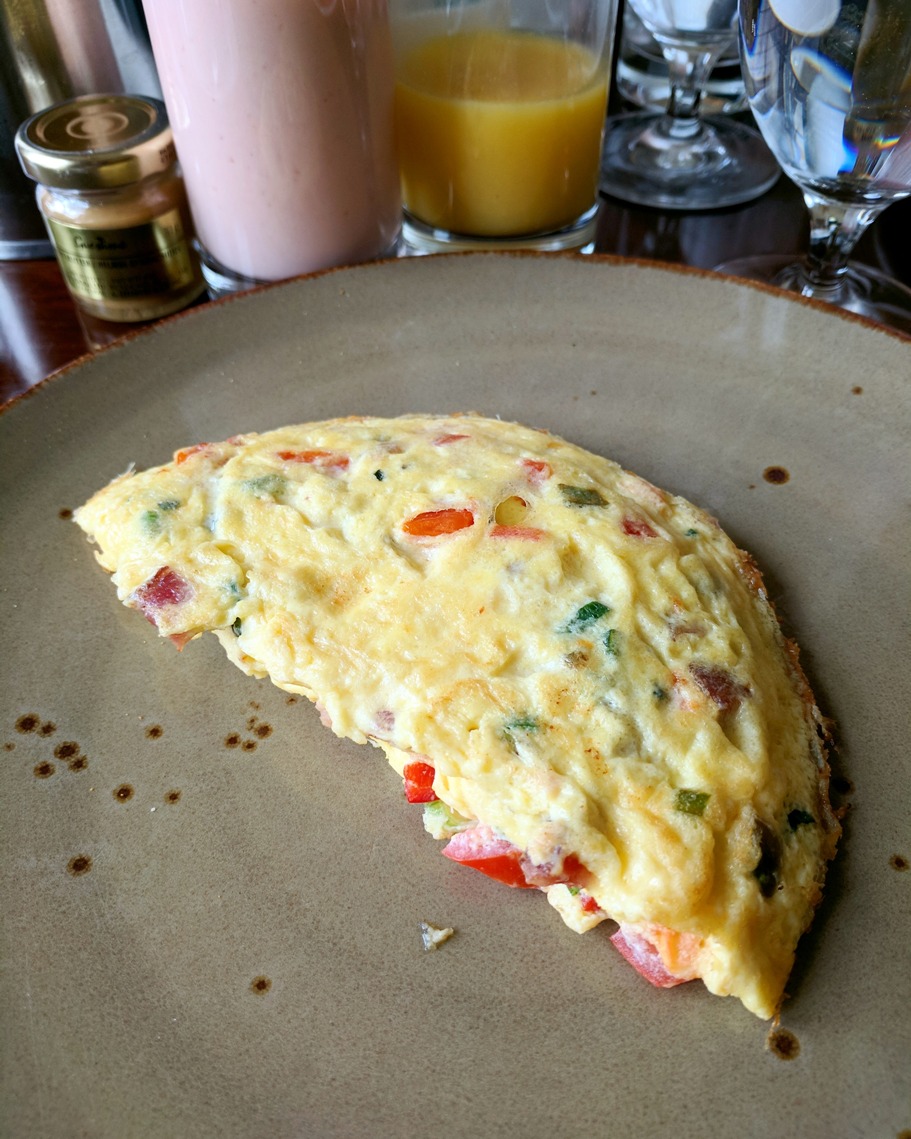 Edmonton Restaurant Review: The Harvest Room (Full Breakfast Buffet ...