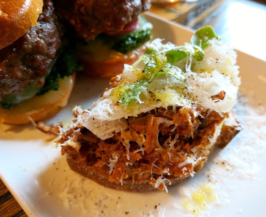 Edmonton Restaurant Review: Red Star Pub | Fa(shion).Fi(lm).Fo(od).tography