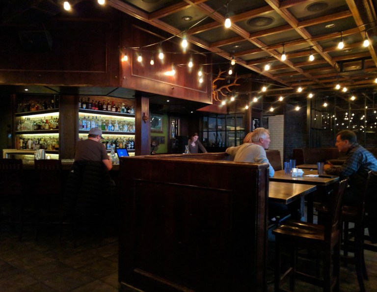 Edmonton Restaurant Review: Red Star Pub | Fa(shion).Fi(lm).Fo(od).tography